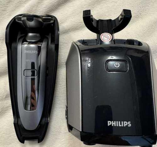 Бритва Philips Arcitec с помывочным комплексом