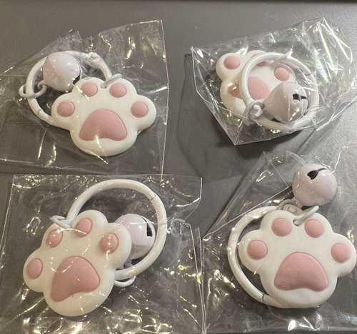 Брелок лапка кота