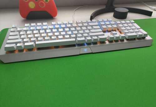 Razer Blackwidow Chroma X Mercury White