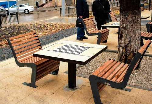 Шахматный стол уличный со стульями