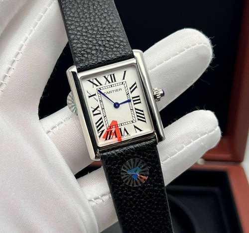 Часы женские Cartier Tank