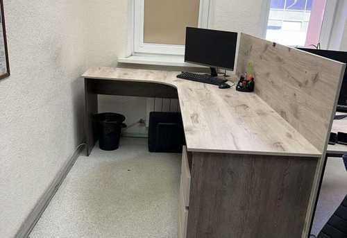 Угловой стол компьютерный, офисный стол в наличии