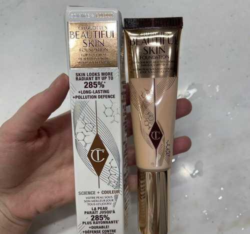 Тональный крем Charlotte Tilbury