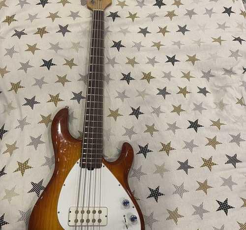 Music man stingray 5 (1999 года)