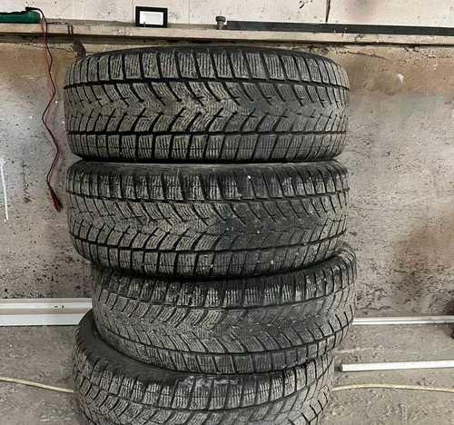 Goodyear Assurance 225/60 R17