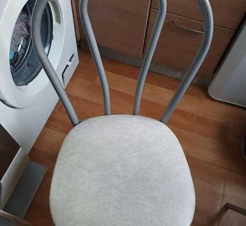 Кухонные стулья бу 3 шт