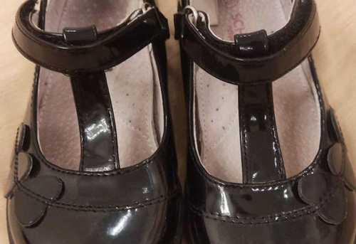 Туфли чёрные лаковые для девочки 28
