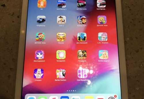 iPad Air, 32, Wi-Fi (50+++ игры)