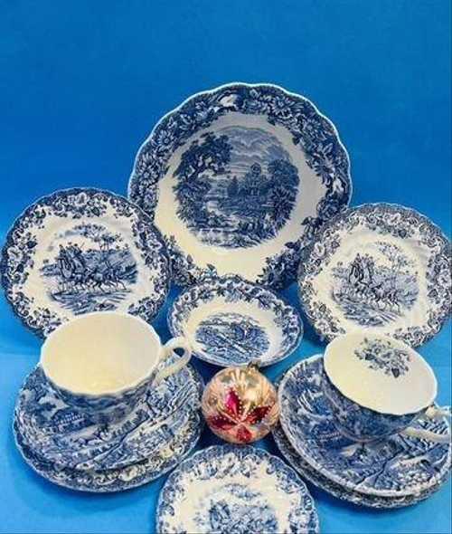 Тарелки и чайные пары синего цвета фаянс Англия