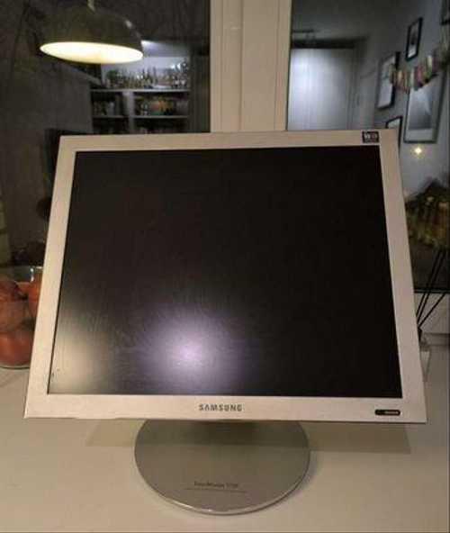 Монитор Samsung 173p