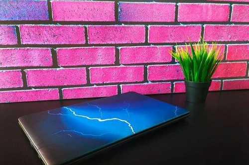 Бюджетный стильный ноутбук с Intel UHD