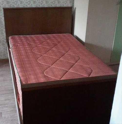Кровать односпальная с матрацем