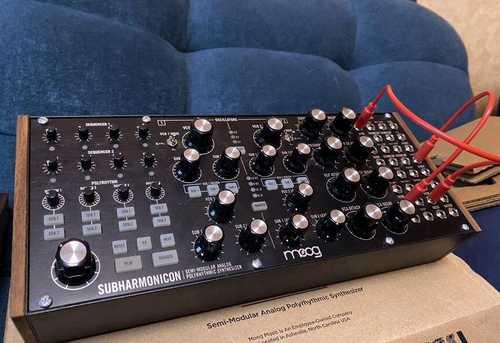 Moog subharmonicon