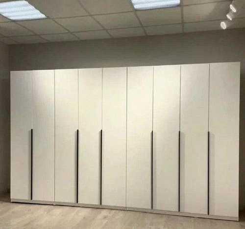 Шкаф распашной белый