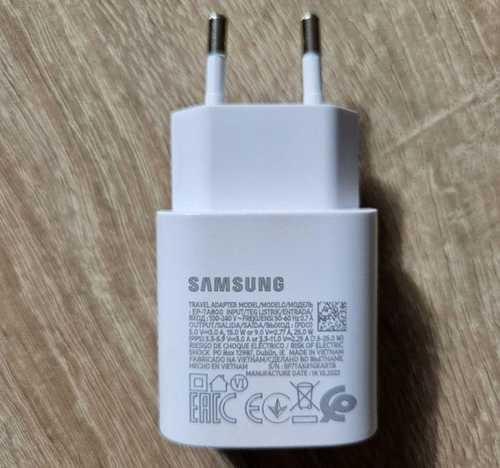 Зарядное устройство Samsung EP-TA800 white