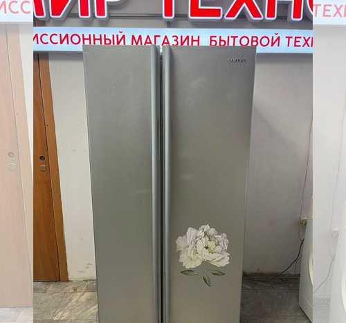 Холодильник Samsung Side by Side