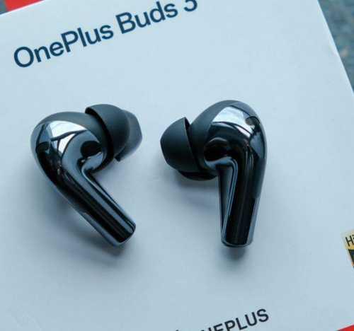 Левый и правый наушники OnePlus Buds 3