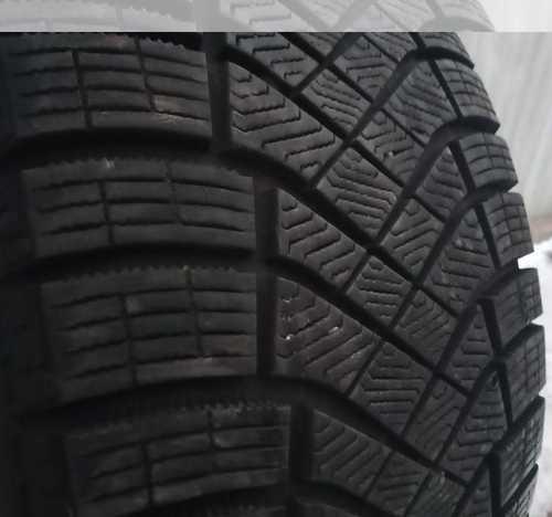 Pirelli Ice Zero 245/45 R18