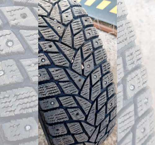 Dunlop SP Winter Ice 02 215/60 R16
