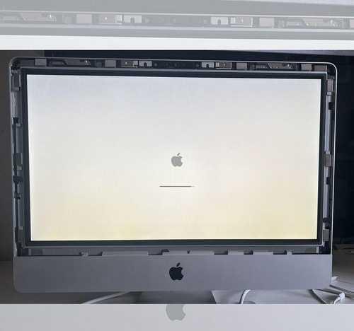 Apple iMac "Core i3" 2.5 21.5" (Mid-2010)