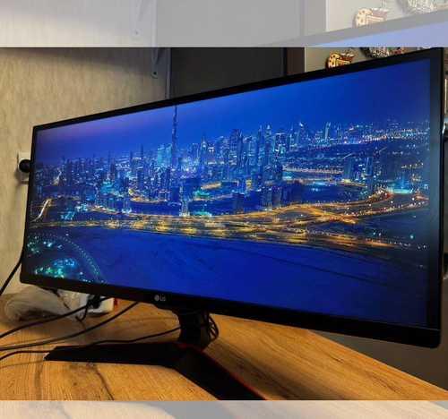 Монитор LG 29" (модель 29UM69G-B)