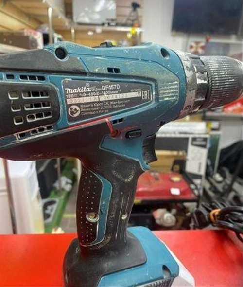 Шуруповерт Makita DF457D