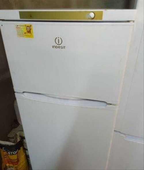 Холодильник бу indesit 155см
