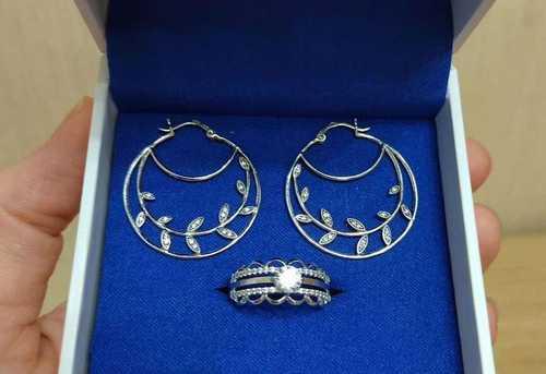 Серебряные серьги и кольцо с фианитами