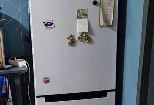 Холодильник indesit df5200w
