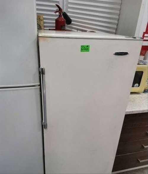 В отличном состоянии холодильник ЗИЛ