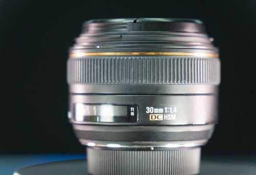Объектив Sigma AF 30mm F1.4 DC HSM для Nikon