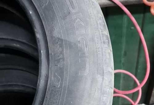 Accelera 651 19.5/65 R15 28K