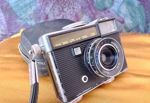 Пленочный советский фотоаппарат Чайка 3