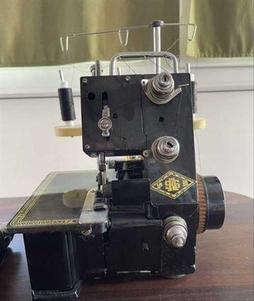 Швейная машинка оверлок