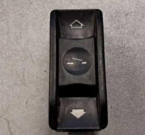 Кнопка люка на BMW 5 (E39) (бмв 5 (Е39)