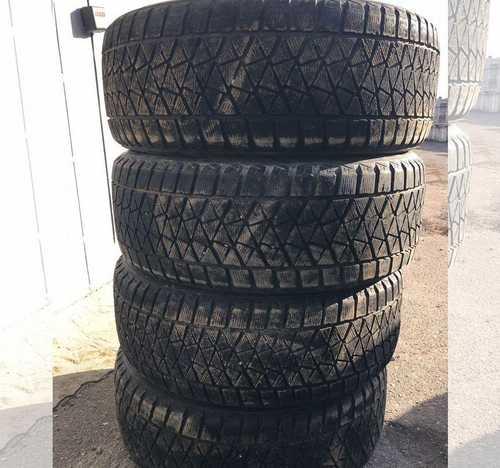 Bridgestone Blizzak DM-V2 235/55 R18 100T