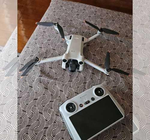 Квадрокоптер dji мавик 3 pro mini