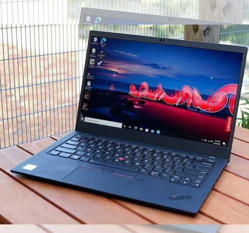 Lenovo Thinkpad X1 Carbon i7 8665U 16gb LTE Touch