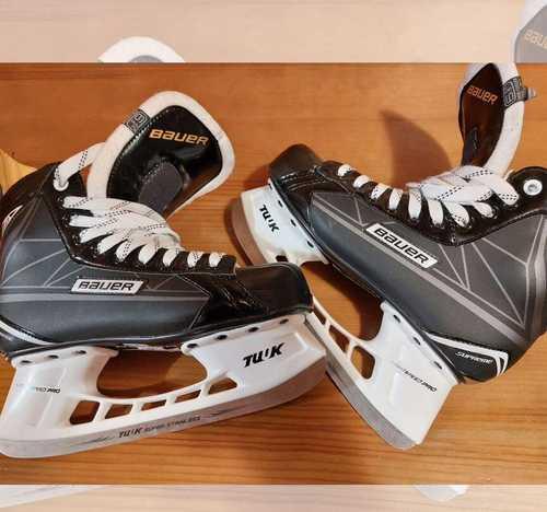 Хоккейные коньки bauer