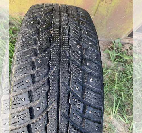 Kumho I'Zen RV Stud KC16 215/60 R17