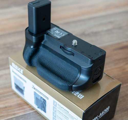 Бат блок Meike для Sony 6000-й серии