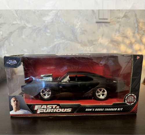 Модель авто Dodge Charger R/T, fast, jada, 1:24