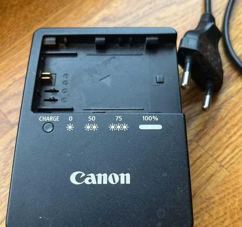 Зарядное устройство Canon LC-E6E