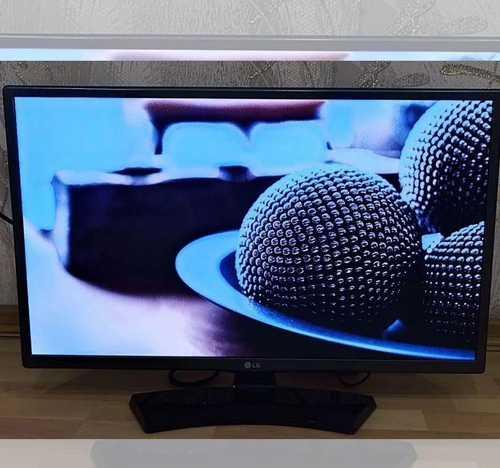 SMART TV LG 28" (71см)