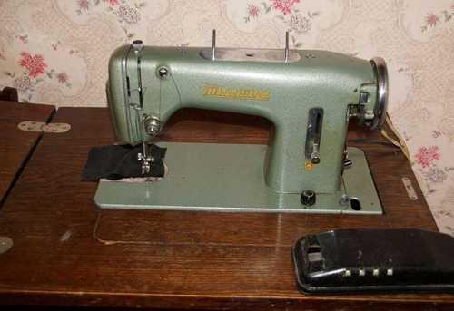 Швейная машина Minerva 124 Чехия
