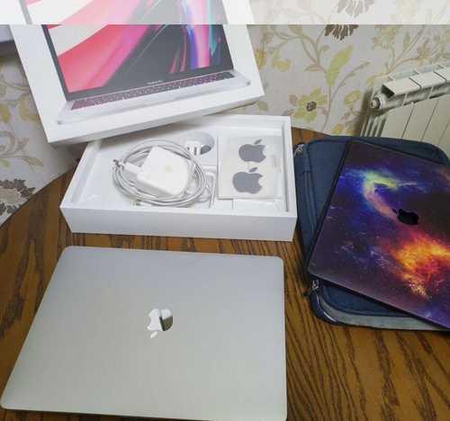 Apple MacBook Pro 13 M1 8 Gb 256 Gb