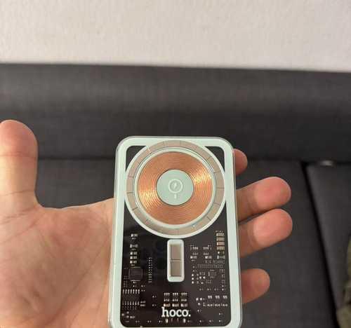 Повербанк magsafe hoco