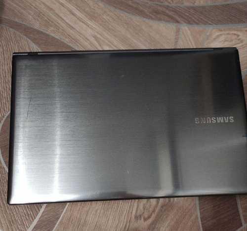 Ноутбук samsung np550p5c