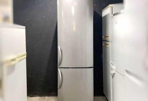 Холодильник бу серый no frost 2 метра