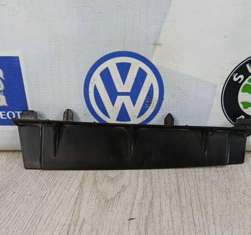 Дефлектор Кожух радиатора volkswagen polo 5